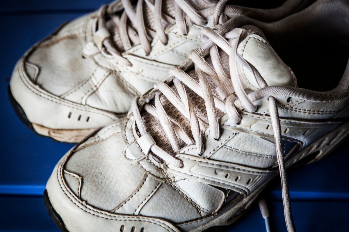 Kaip pašalinti įlenkimus ir raukšles nuo batų?